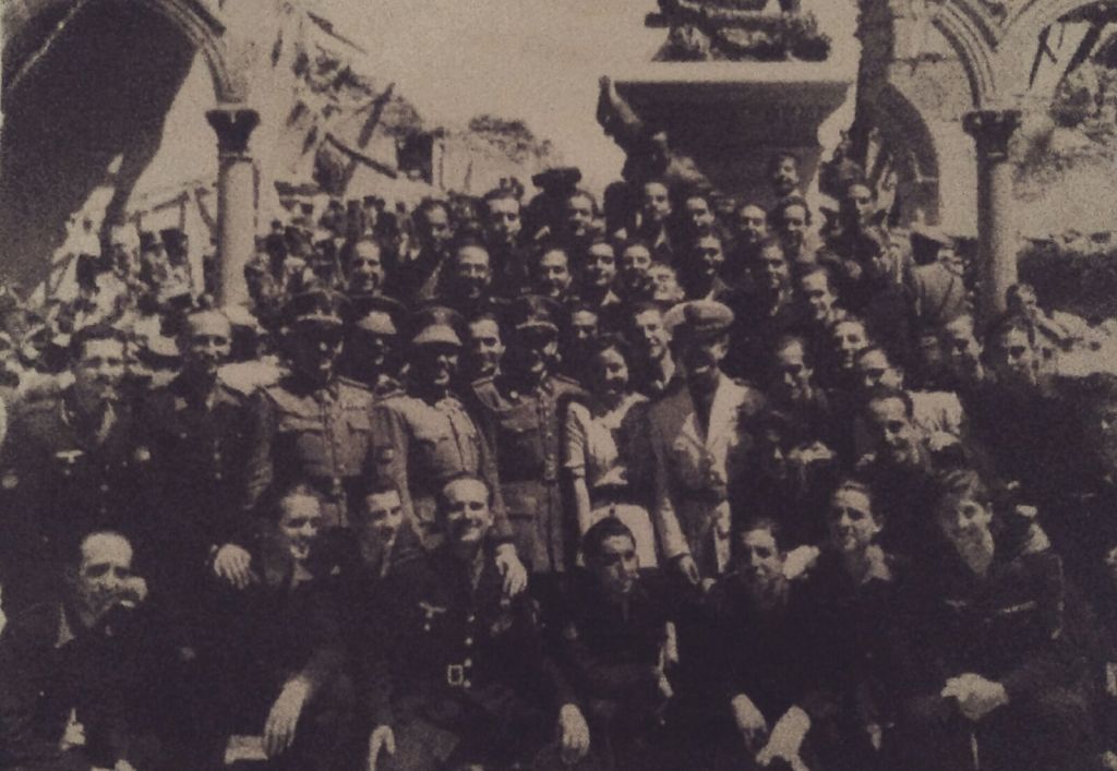 LA DIVISIÓN AZUL – ESO ES OTRA HISTORIA